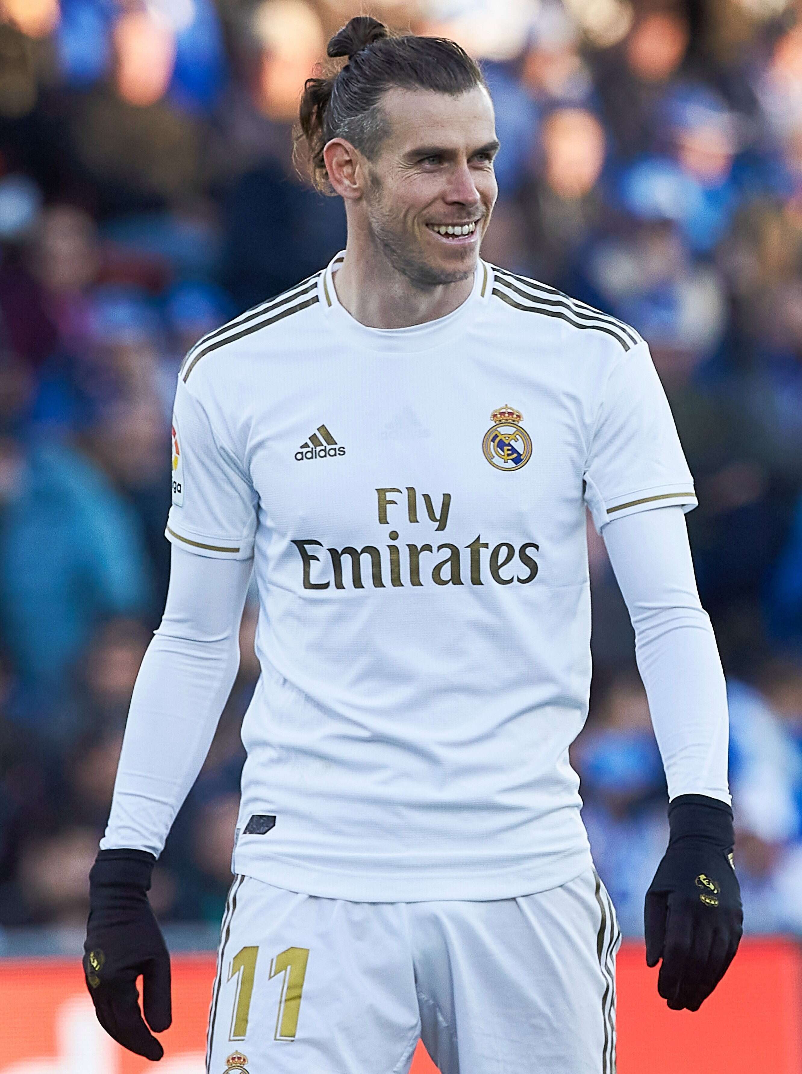 Real Madrid forward, Bale, questions critics to his hobby.